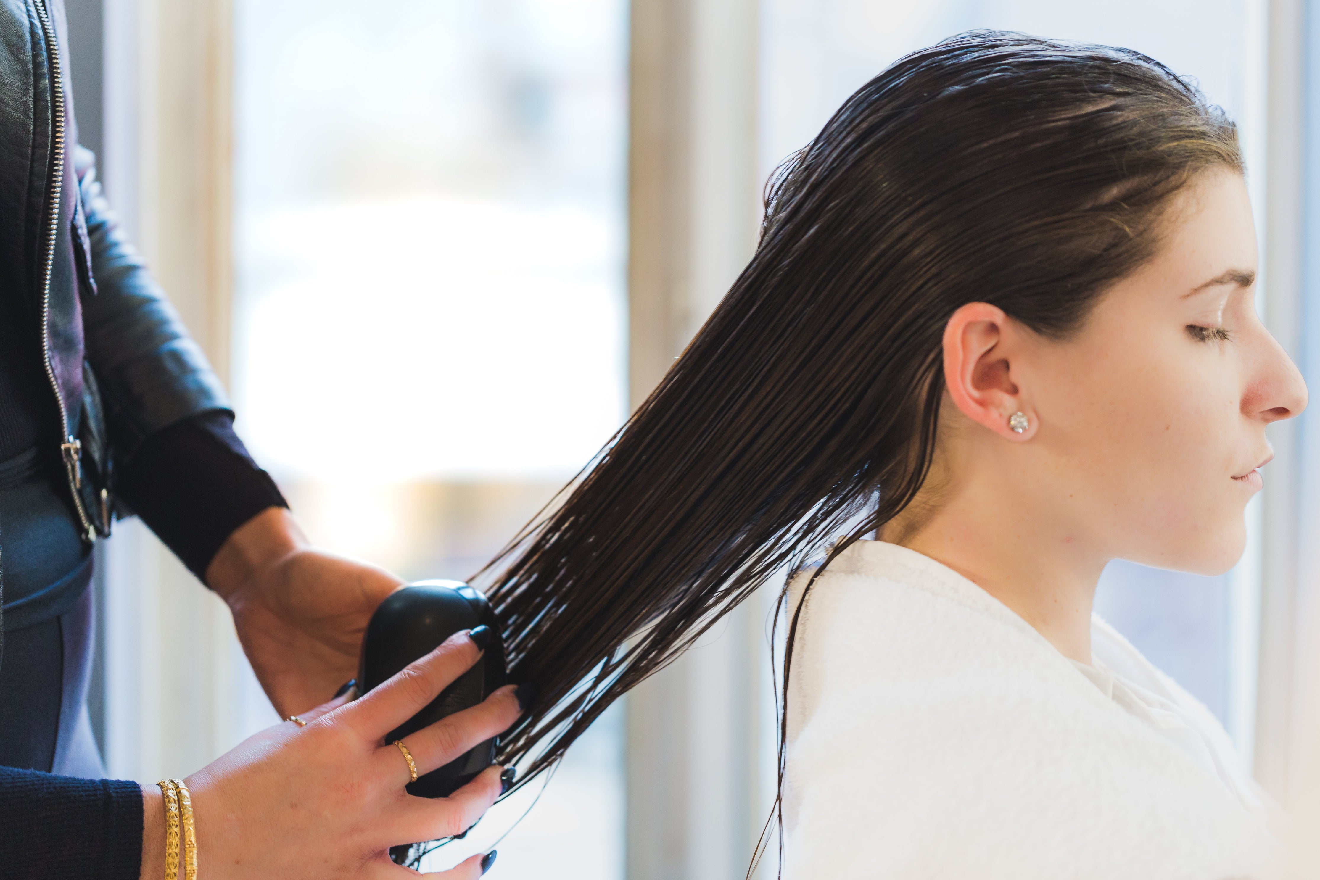 Solving the Thick Hair Dilemma – KOH-I-NOOR Beauty USA